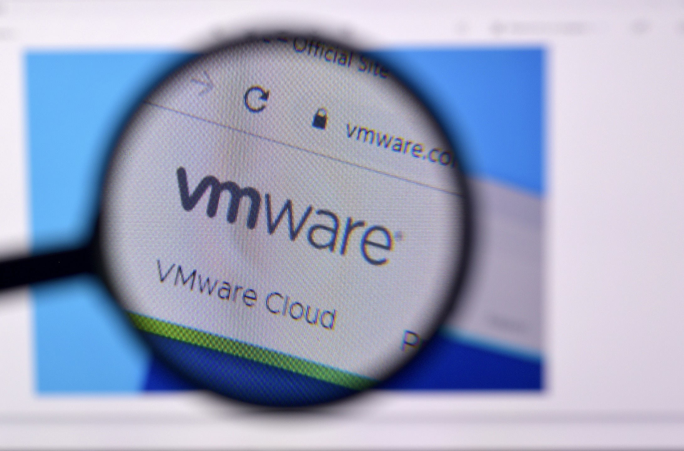 Breaking Analysis: VMware's Future... Navigating Multicloud Complexity ...
